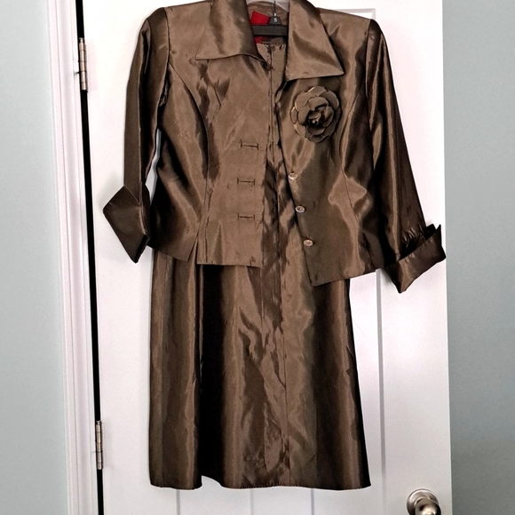 JS Collections | Dresses | Womens Like New 2 Pc Suit Skirt And Jacket ...